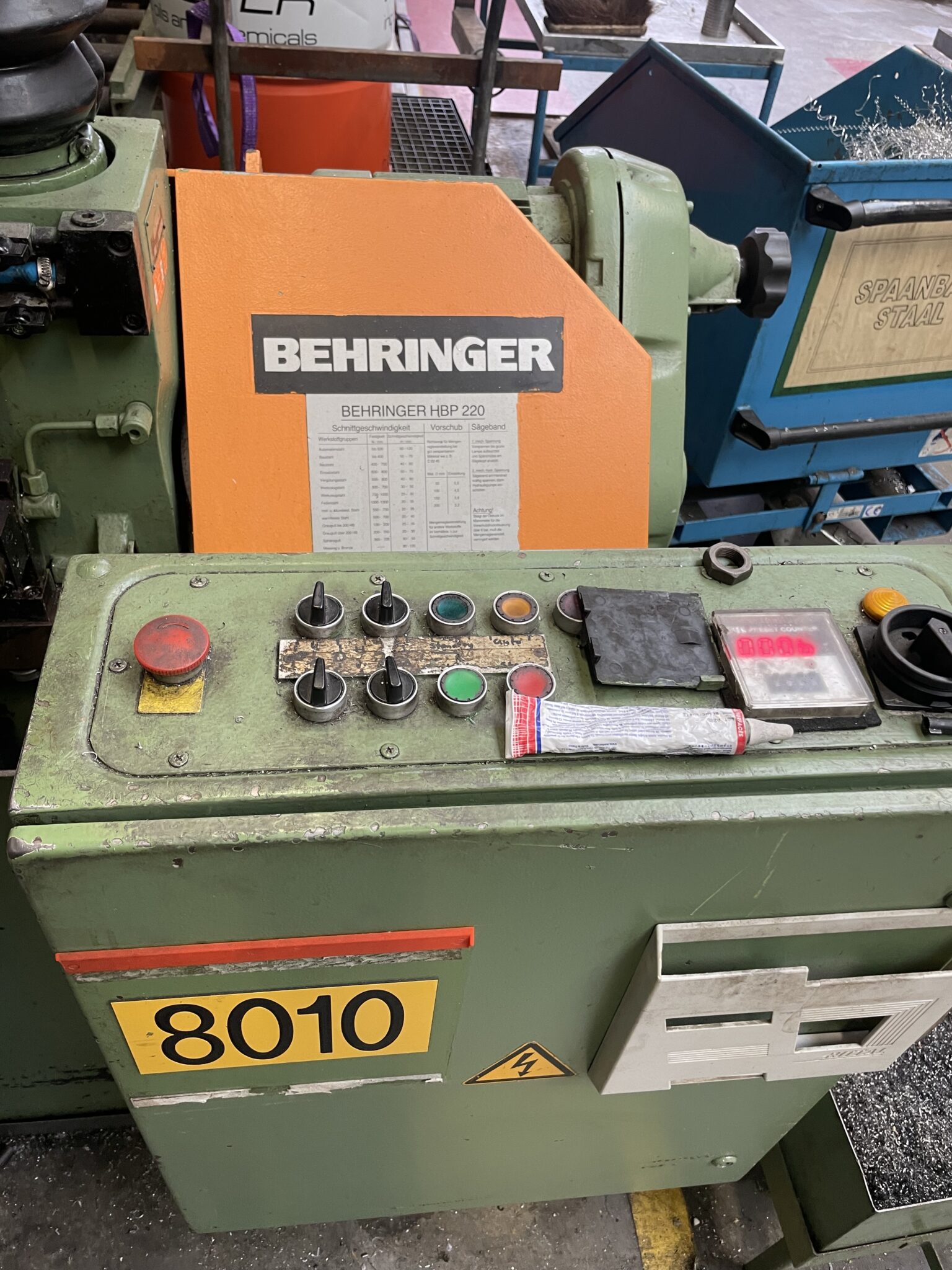 Behringer HBP 220 - Wolthuis Machines